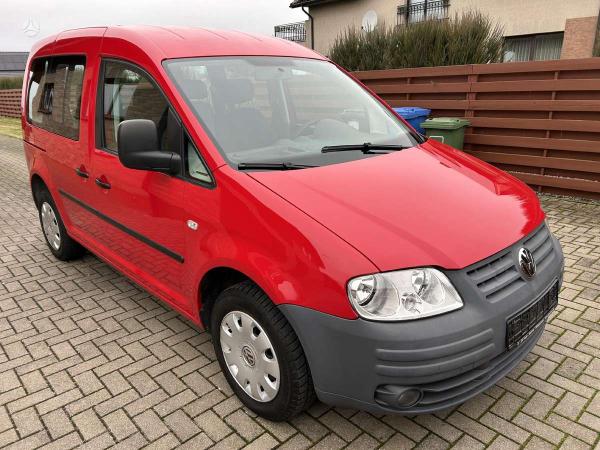 Red Volkswagen Caddy 2006 in Vilkaviskis, with an engine capacity of 1.60 L and mileage of 190 thousand km for 3500 €, photo 4 on AUTOMOTO.COM.LV