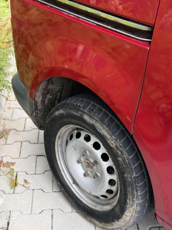 Red Volkswagen Caddy 2006 in Vilnius, with an engine capacity of 1.97 L and mileage of 262 thousand km for 2200 €, photo 9 on AUTOMOTO.COM.LV