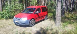Red Volkswagen Caddy 2006 in Riga, with an engine capacity of 1.90 L and mileage of 335 thousand km for 1400 €, photo 5 on AUTOMOTO.COM.LV