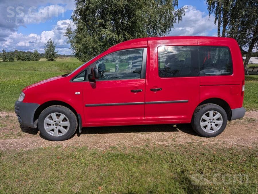 Красный Фольксваген Кадди 2006 в Валмиера, объемом двигателя 1.90 л и пробегом 176 тыс. км за 4500 €, фото 3 на AUTOMOTO.COM.LV