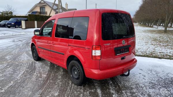 Sarkans Volkswagen Caddy 2007 Vilkaviškis, ar dzinēja tilpumu 1.90 L un nobraukumu 304 tūkst. km par 4500 €, foto 7 vietnē AUTOMOTO.COM.LV