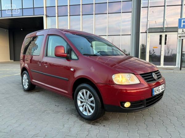 Red Volkswagen Caddy 2007 in Vilnius, with an engine capacity of 1.90 L and mileage of 364 thousand km for 2700 €, photo 3 on AUTOMOTO.COM.LV