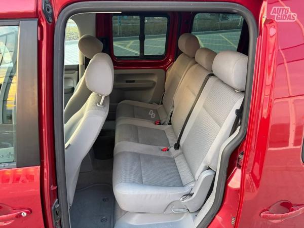Red Volkswagen Caddy 2007 in Vilnius, with an engine capacity of 1.90 L and mileage of 364 thousand km for 2700 €, photo 10 on AUTOMOTO.COM.LV