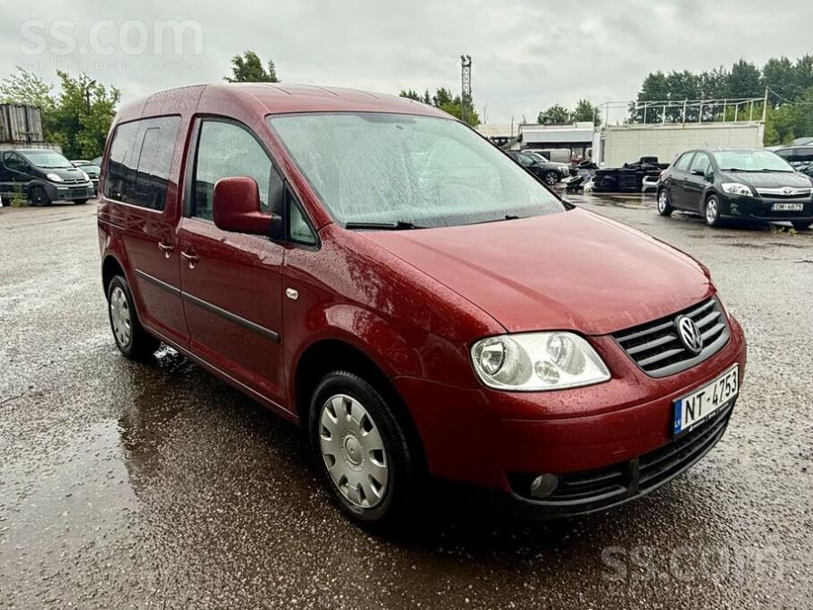 Red Volkswagen Caddy 2007 in Riga, with an engine capacity of 1.60 L and mileage of 0 thousand km for 2490 €, photo 4 on AUTOMOTO.COM.LV