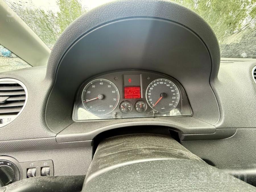 Red Volkswagen Caddy 2007 in Riga, with an engine capacity of 1.60 L and mileage of 0 thousand km for 2490 €, photo 10 on AUTOMOTO.COM.LV