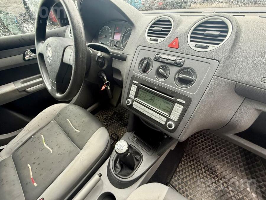 Red Volkswagen Caddy 2007 in Riga, with an engine capacity of 1.60 L and mileage of 0 thousand km for 2490 €, photo 14 on AUTOMOTO.COM.LV