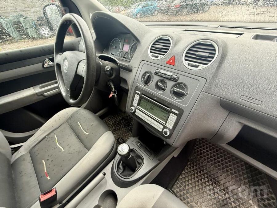 Red Volkswagen Caddy 2007 in Riga, with an engine capacity of 1.60 L and mileage of 0 thousand km for 2490 €, photo 16 on AUTOMOTO.COM.LV