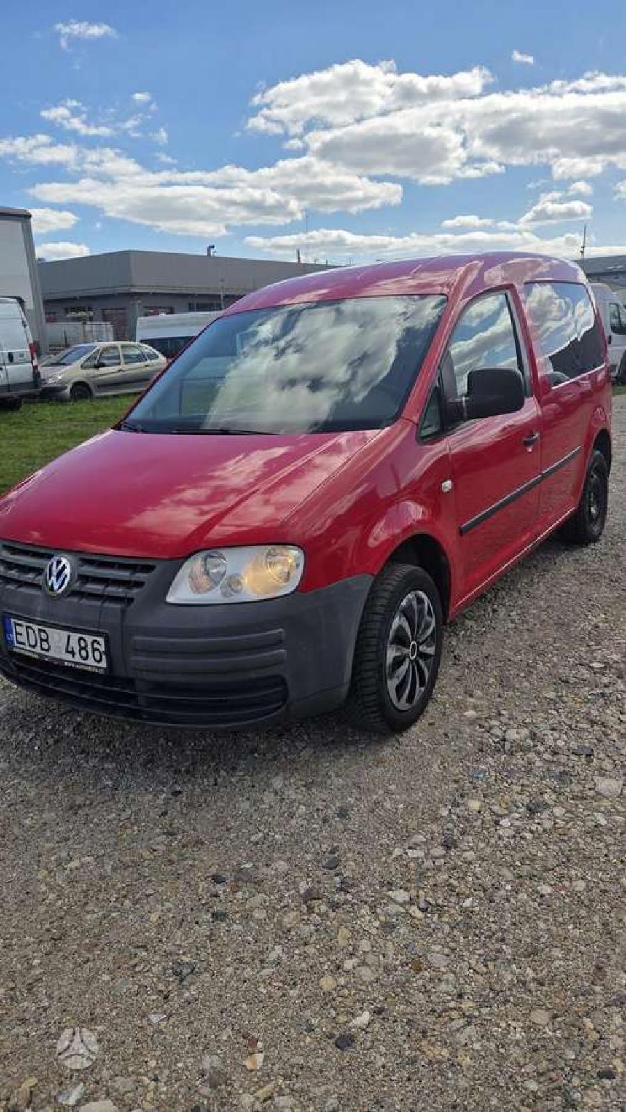 Red Volkswagen Caddy 2007 in Siauliai, with an engine capacity of 1.90 L and mileage of 321 thousand km for 2150 €, photo 1 on AUTOMOTO.COM.LV
