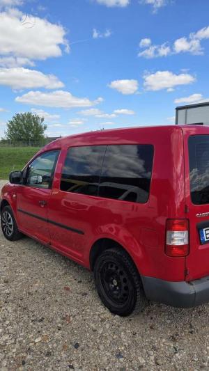 Red Volkswagen Caddy 2007 in Siauliai, with an engine capacity of 1.90 L and mileage of 321 thousand km for 2150 €, photo 5 on AUTOMOTO.COM.LV