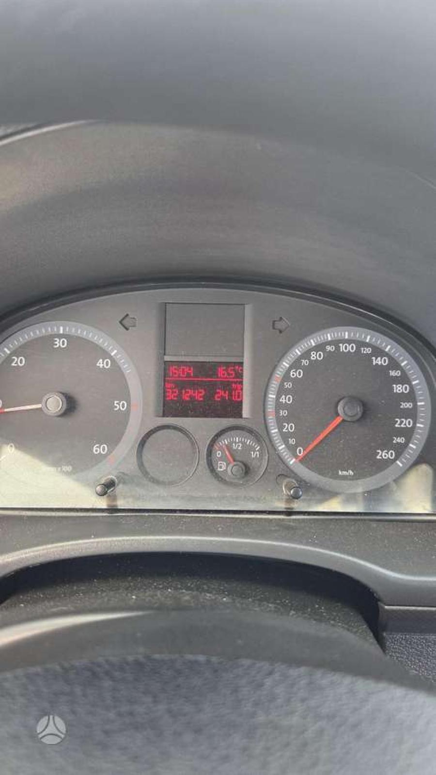 Red Volkswagen Caddy 2007 in Siauliai, with an engine capacity of 1.90 L and mileage of 321 thousand km for 2150 €, photo 11 on AUTOMOTO.COM.LV