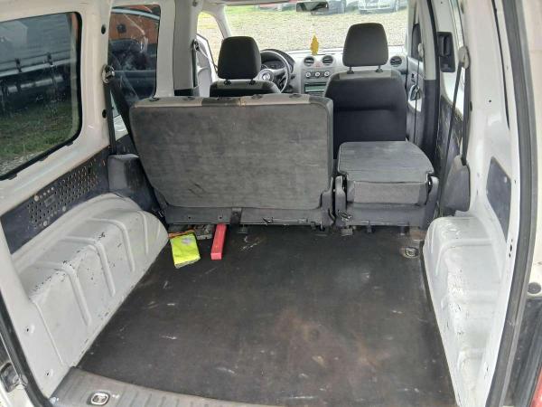 Volkswagen Caddy 2007 Šauļi vietnē Sarkans Volkswagen Caddy 2007 Šauļi, ar dzinēja tilpumu 1.60 L un nobraukumu 402 tūkst. km par 2499 €, foto 9 vietnē AUTOMOTO.COM.LV