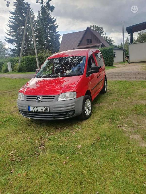 Sarkans Volkswagen Caddy 2008 Kauņa, ar dzinēja tilpumu 1.90 L un nobraukumu 350 tūkst. km par 3900 €, foto 2 vietnē AUTOMOTO.COM.LV