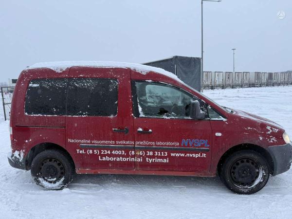 Red Volkswagen Caddy 2008 in Vilnius, with an engine capacity of 1.90 L and mileage of 710 thousand km for 1000 €, photo 4 on AUTOMOTO.COM.LV