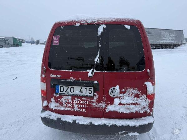Red Volkswagen Caddy 2008 in Vilnius, with an engine capacity of 1.90 L and mileage of 710 thousand km for 1000 €, photo 7 on AUTOMOTO.COM.LV