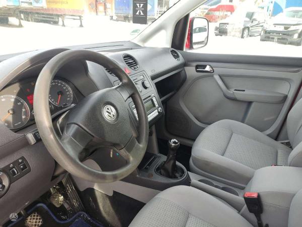 Sarkans Volkswagen Caddy 2008 Prienai, ar dzinēja tilpumu 1.60 L un nobraukumu 210 tūkst. km par 3100 €, foto 8 vietnē AUTOMOTO.COM.LV