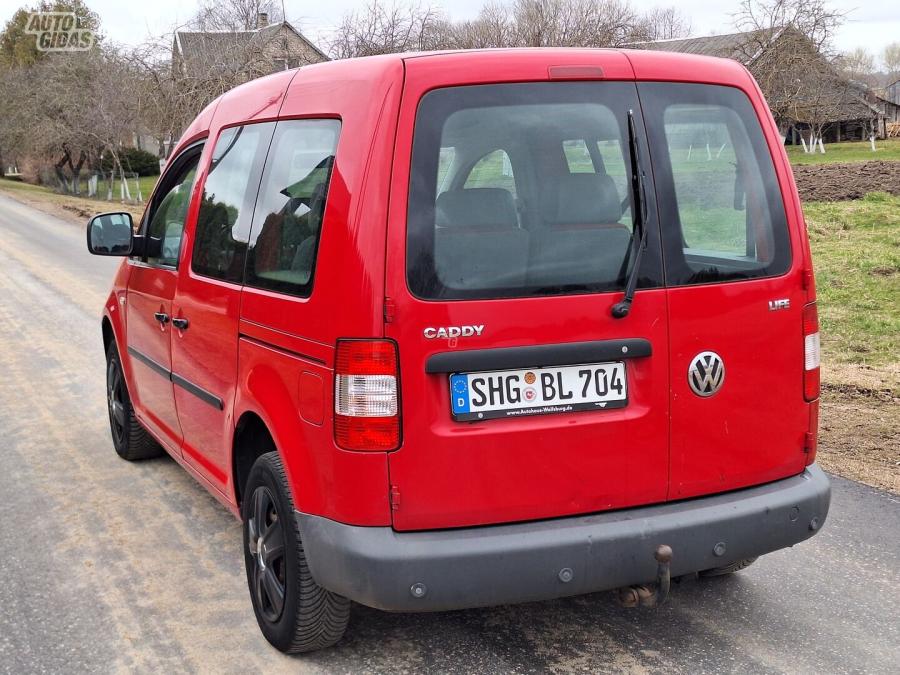 Red Volkswagen Caddy 2008 in Mazeikiai, with an engine capacity of 1.90 L and mileage of 299 thousand km for 3850 €, photo 7 on AUTOMOTO.COM.LV