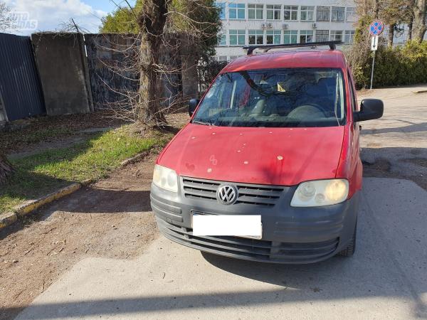 Red Volkswagen Caddy 2008 in Kaunas, with an engine capacity of 1.90 L and mileage of 391 thousand km for 3000 €, photo 2 on AUTOMOTO.COM.LV
