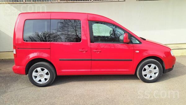 Red Volkswagen Caddy 2008 in Ogre, with an engine capacity of 1.60 L and mileage of 209 thousand km for 4950 €, photo 6 on AUTOMOTO.COM.LV