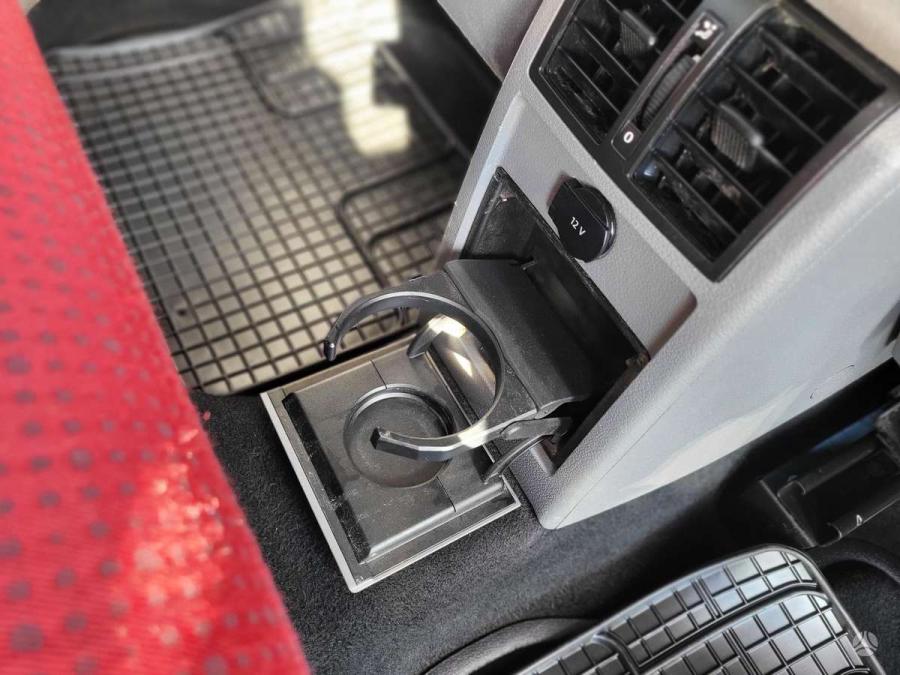 Sarkans Volkswagen Caddy 2008 Raseiniai, ar dzinēja tilpumu 2.00 L un nobraukumu 303 tūkst. km par 4750 €, foto 16 vietnē AUTOMOTO.COM.LV