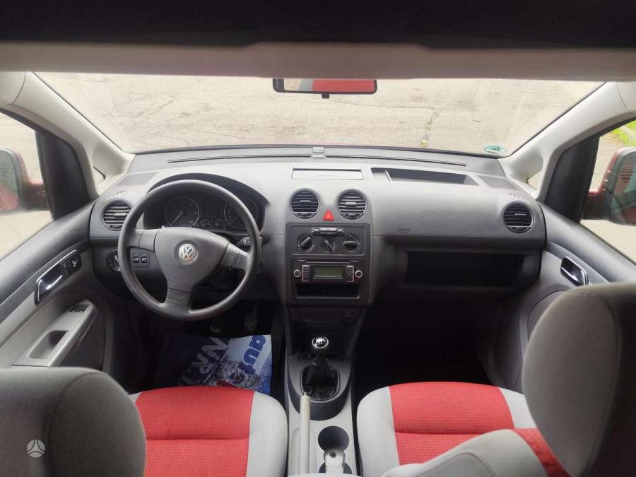 Sarkans Volkswagen Caddy 2008 Šauļi, ar dzinēja tilpumu 1.90 L un nobraukumu 263 tūkst. km par 5700 €, foto 13 vietnē AUTOMOTO.COM.LV