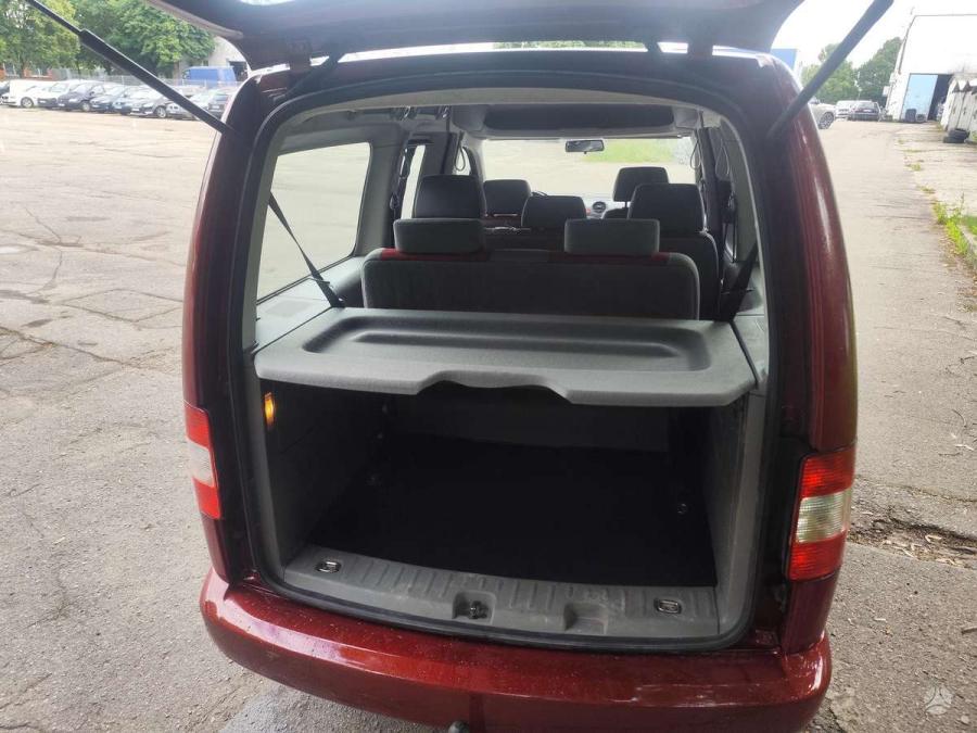 Sarkans Volkswagen Caddy 2008 Šauļi, ar dzinēja tilpumu 1.90 L un nobraukumu 263 tūkst. km par 5400 €, foto 7 vietnē AUTOMOTO.COM.LV