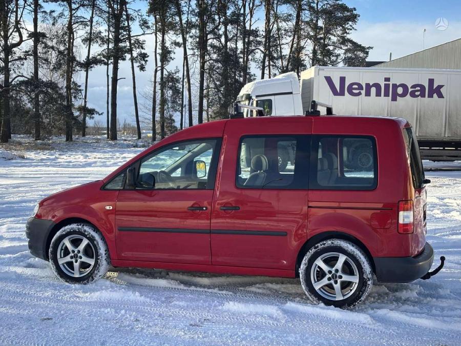 Sarkans Volkswagen Caddy 2009 Utena, ar dzinēja tilpumu 1.90 L un nobraukumu 187 tūkst. km par 4200 €, foto 8 vietnē AUTOMOTO.COM.LV