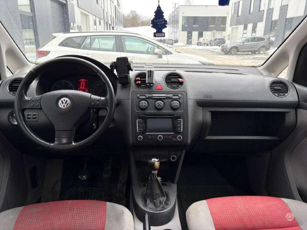 Sarkans Volkswagen Caddy 2009 Viļņa, ar dzinēja tilpumu 1.97 L un nobraukumu 395 tūkst. km par 2500 €, foto 9 vietnē AUTOMOTO.COM.LV