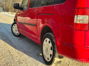 Sarkans Volkswagen Caddy 2009 Ventspils, ar dzinēja tilpumu 1.90 L un nobraukumu 301 tūkst. km par 5850 €, foto 18 vietnē AUTOMOTO.COM.LV