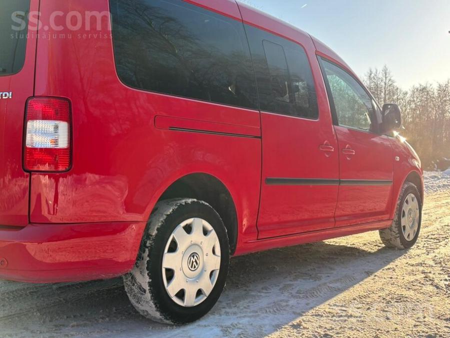 Sarkans Volkswagen Caddy 2009 Ventspils, ar dzinēja tilpumu 1.90 L un nobraukumu 301 tūkst. km par 5850 €, foto 23 vietnē AUTOMOTO.COM.LV