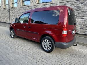 Sarkans Volkswagen Caddy 2009 Tukums, ar dzinēja tilpumu 1.90 L un nobraukumu 241 tūkst. km par 4990 €, foto 5 vietnē AUTOMOTO.COM.LV
