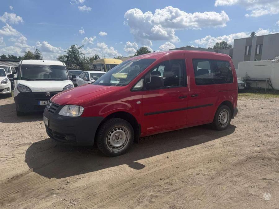 Sarkans Volkswagen Caddy 2009 Kauņa, ar dzinēja tilpumu 2.00 L un nobraukumu 169 tūkst. km par 2200 €, foto 1 vietnē AUTOMOTO.COM.LV