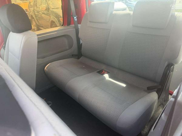 Sarkans Volkswagen Caddy 2009 Kauņa, ar dzinēja tilpumu 2.00 L un nobraukumu 169 tūkst. km par 2200 €, foto 8 vietnē AUTOMOTO.COM.LV