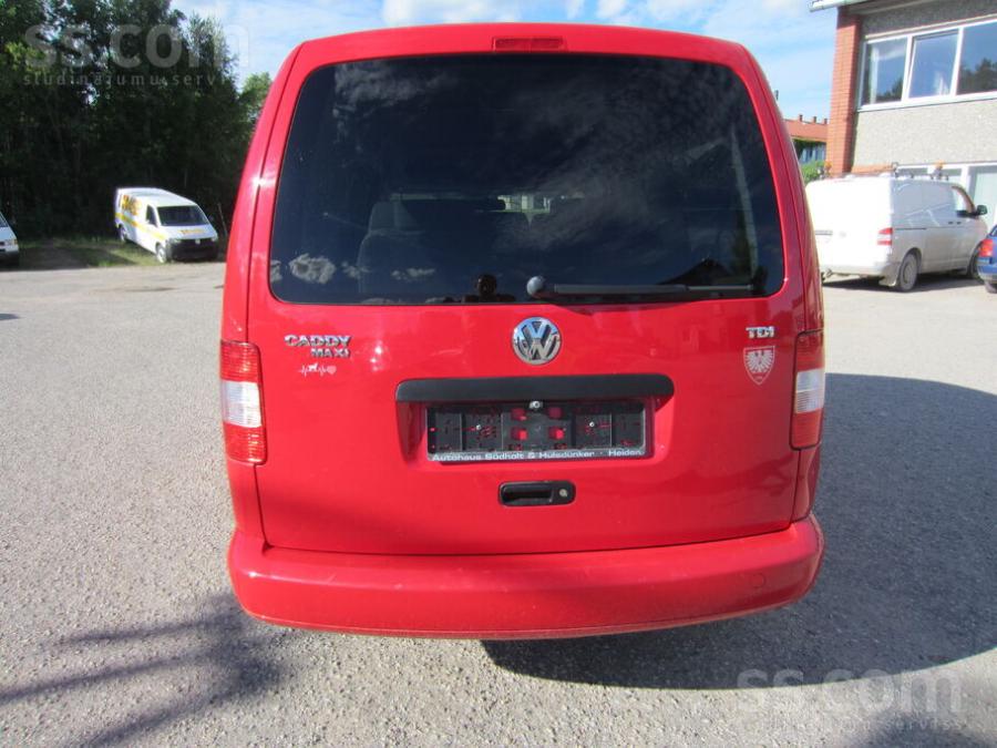 Red Volkswagen Caddy 2009 in Riga, with an engine capacity of 1.90 L and mileage of 216 thousand km for 5950 €, photo 3 on AUTOMOTO.COM.LV
