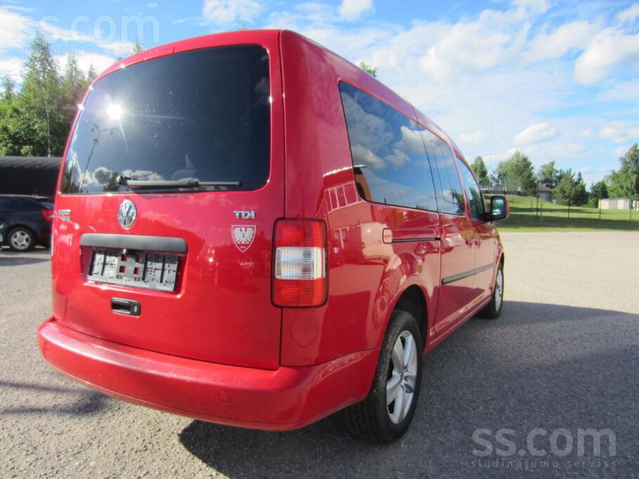 Red Volkswagen Caddy 2009 in Riga, with an engine capacity of 1.90 L and mileage of 216 thousand km for 5950 €, photo 11 on AUTOMOTO.COM.LV