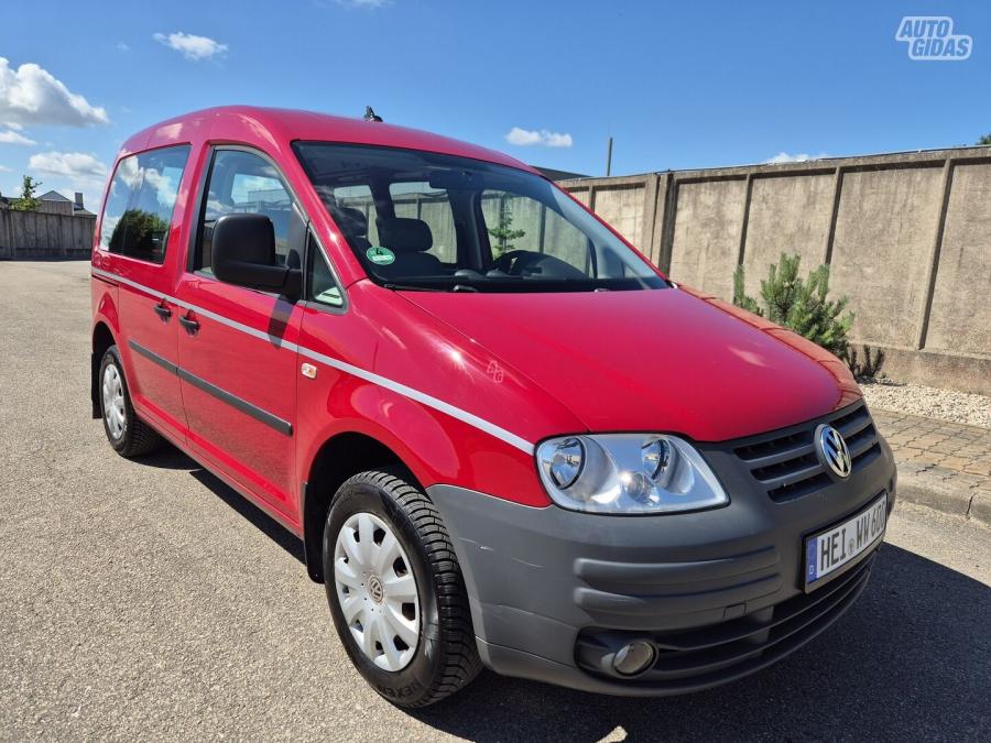 Red Volkswagen Caddy 2009 in Mazeikiai, with an engine capacity of 1.90 L and mileage of 295 thousand km for 4350 €, photo 7 on AUTOMOTO.COM.LV