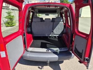 Red Volkswagen Caddy 2009 in Mazeikiai, with an engine capacity of 1.90 L and mileage of 295 thousand km for 4350 €, photo 13 on AUTOMOTO.COM.LV