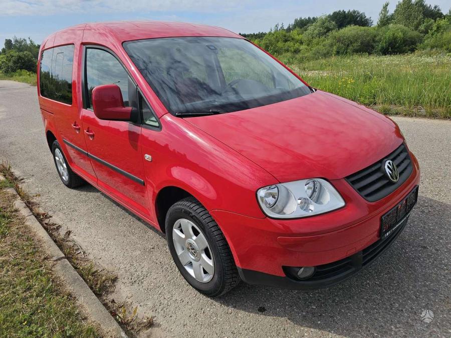 Sarkans Volkswagen Caddy 2009 Kėdainiai, ar dzinēja tilpumu 1.60 L un nobraukumu 248 tūkst. km par 4750 €, foto 1 vietnē AUTOMOTO.COM.LV