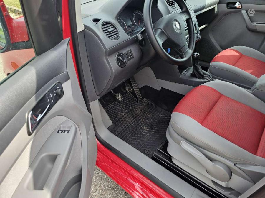 Sarkans Volkswagen Caddy 2009 Kėdainiai, ar dzinēja tilpumu 1.60 L un nobraukumu 248 tūkst. km par 4750 €, foto 9 vietnē AUTOMOTO.COM.LV