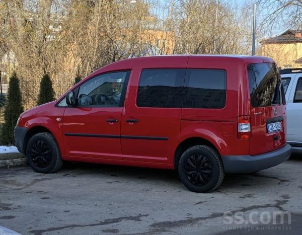Sarkans Volkswagen Caddy 2009 Dobele, ar dzinēja tilpumu 1.40 L un nobraukumu 201 tūkst. km par 3990 €, foto 1 vietnē AUTOMOTO.COM.LV