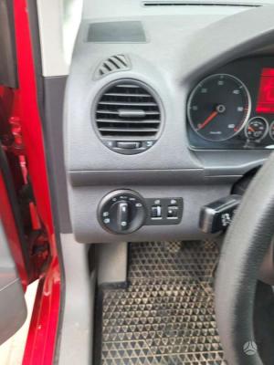 Sarkans Volkswagen Caddy 2009 Viļņa, ar dzinēja tilpumu 1.90 L un nobraukumu 255 tūkst. km par 3000 €, foto 4 vietnē AUTOMOTO.COM.LV