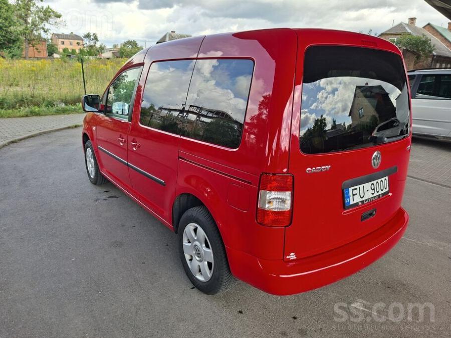 Red Volkswagen Caddy 2009 in Daugavpils, with an engine capacity of 1.40 L and mileage of 206 thousand km for 4300 €, photo 4 on AUTOMOTO.COM.LV