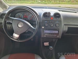 Red Volkswagen Caddy 2009 in Daugavpils, with an engine capacity of 1.40 L and mileage of 206 thousand km for 4300 €, photo 5 on AUTOMOTO.COM.LV