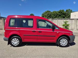 Red Volkswagen Caddy 2009 in Mazeikiai, with an engine capacity of 1.90 L and mileage of 295 thousand km for 4199 €, photo 6 on AUTOMOTO.COM.LV