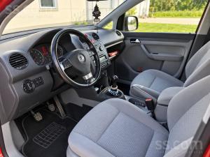 Sarkans Volkswagen Caddy 2009 Bauska, ar dzinēja tilpumu 1.40 L un nobraukumu 280 tūkst. km par 3950 €, foto 7 vietnē AUTOMOTO.COM.LV