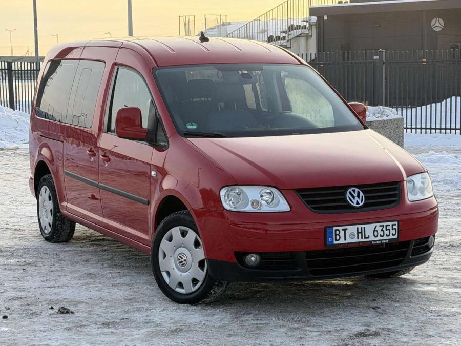 Red Volkswagen Caddy 2010 in Jonava, with an engine capacity of 2.00 L and mileage of 278 thousand km for 5750 €, photo 12 on AUTOMOTO.COM.LV