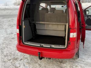 Red Volkswagen Caddy 2010 in Jonava, with an engine capacity of 2.00 L and mileage of 278 thousand km for 5750 €, photo 27 on AUTOMOTO.COM.LV