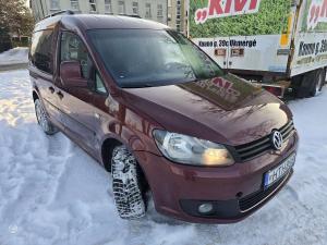 Red Volkswagen Caddy 2010 in Ukmerge, with an engine capacity of 1.60 L and mileage of 373 thousand km for 3900 €, photo 2 on AUTOMOTO.COM.LV