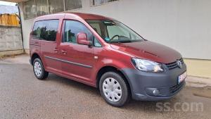 Red Volkswagen Caddy 2010 in Ogre, with an engine capacity of 1.20 L and mileage of 268 thousand km for 5950 €, photo  on AUTOMOTO.COM.LV