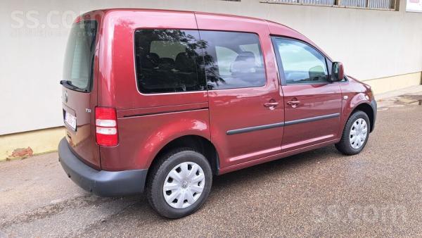 Sarkans Volkswagen Caddy 2010 Ogre, ar dzinēja tilpumu 1.20 L un nobraukumu 268 tūkst. km par 5950 €, foto 4 vietnē AUTOMOTO.COM.LV