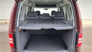 Red Volkswagen Caddy 2010 in Ogre, with an engine capacity of 1.20 L and mileage of 268 thousand km for 5950 €, photo 22 on AUTOMOTO.COM.LV